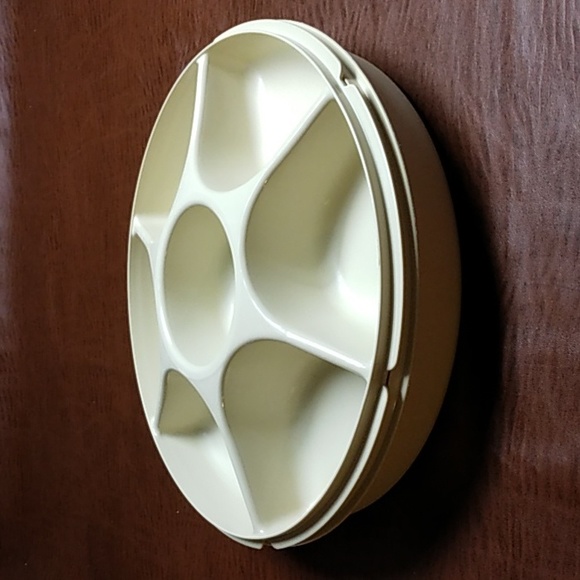 Tupperware | Kitchen | Tupperware Divided Fruit Veggie Serving Tray W ...